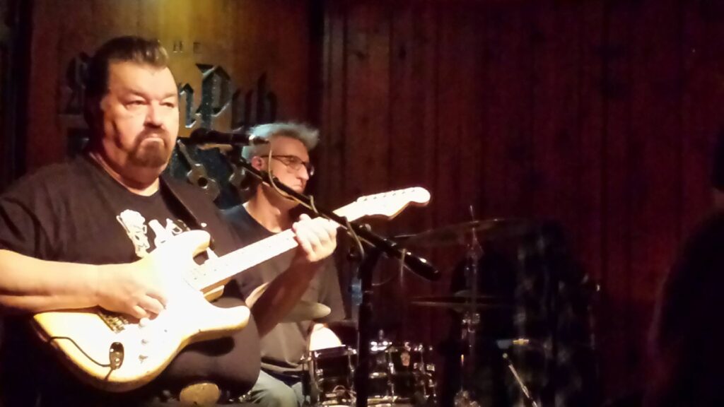 Omar & The Howlers: años de blues, country y rock & roll para deleite ...