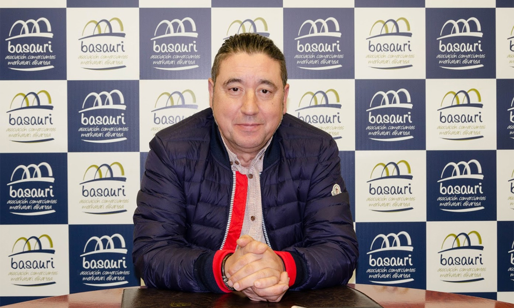 Un 'Viernes Loco' en Basauri para "dar fuerza al comercio local"