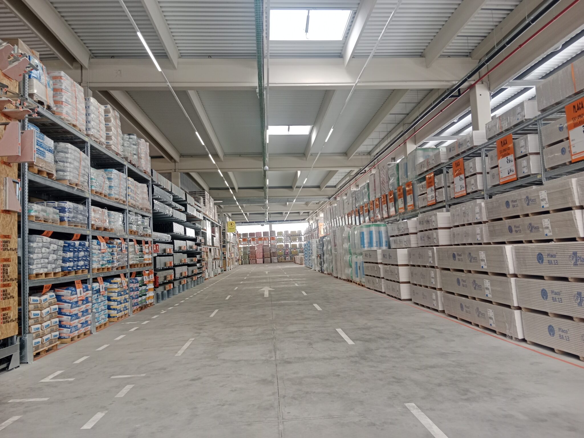 OBRAMAT Sestao amplía e inaugura un nuevo patio de materiales