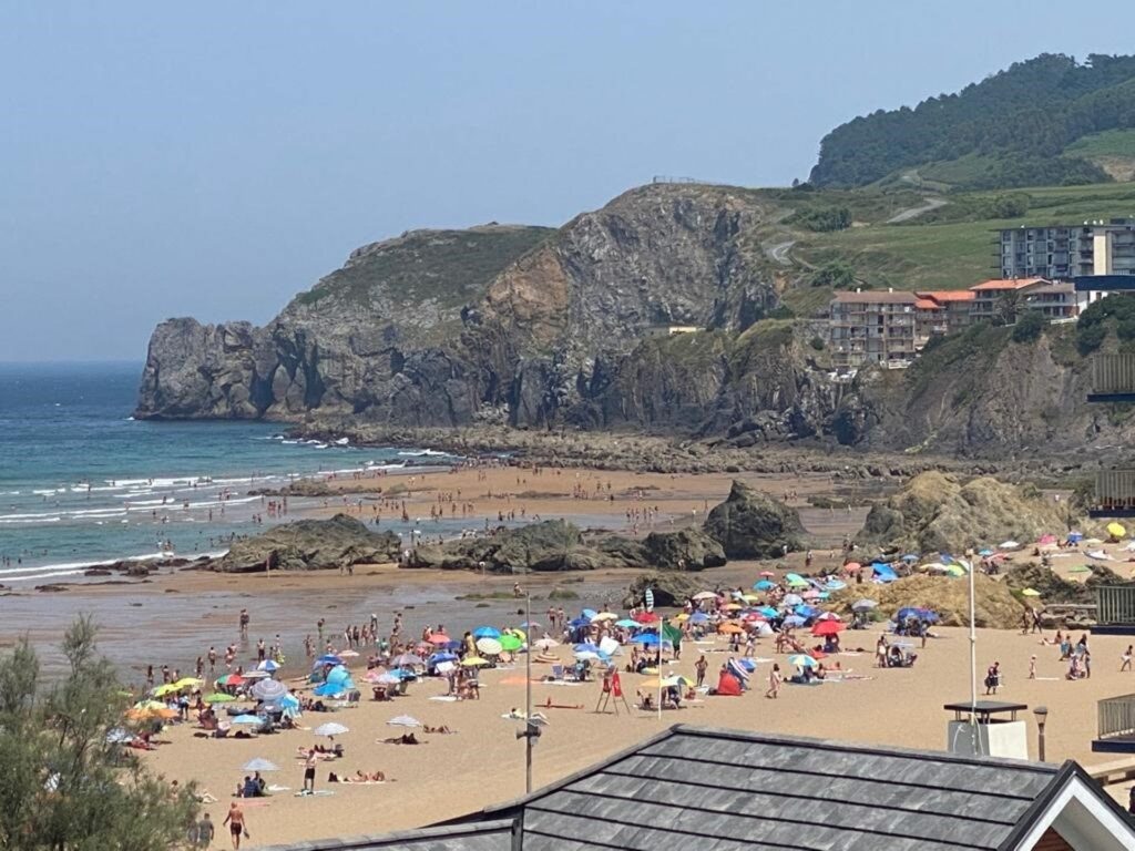 ¿Qué es la bandera azul y por qué la lucirá la playa de Bakio?